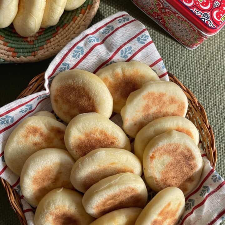 Batbout | Moroccan Pita bread | butfirstchai.com