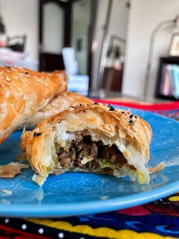 Afghan Sambosa with Meat and Peas