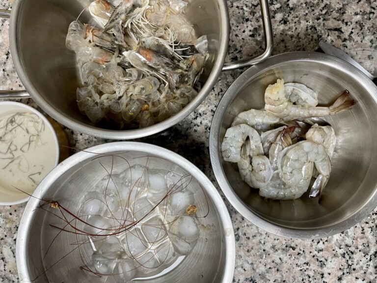Machboos Rubyan (Prawns and Rice) | butfirstchai.com