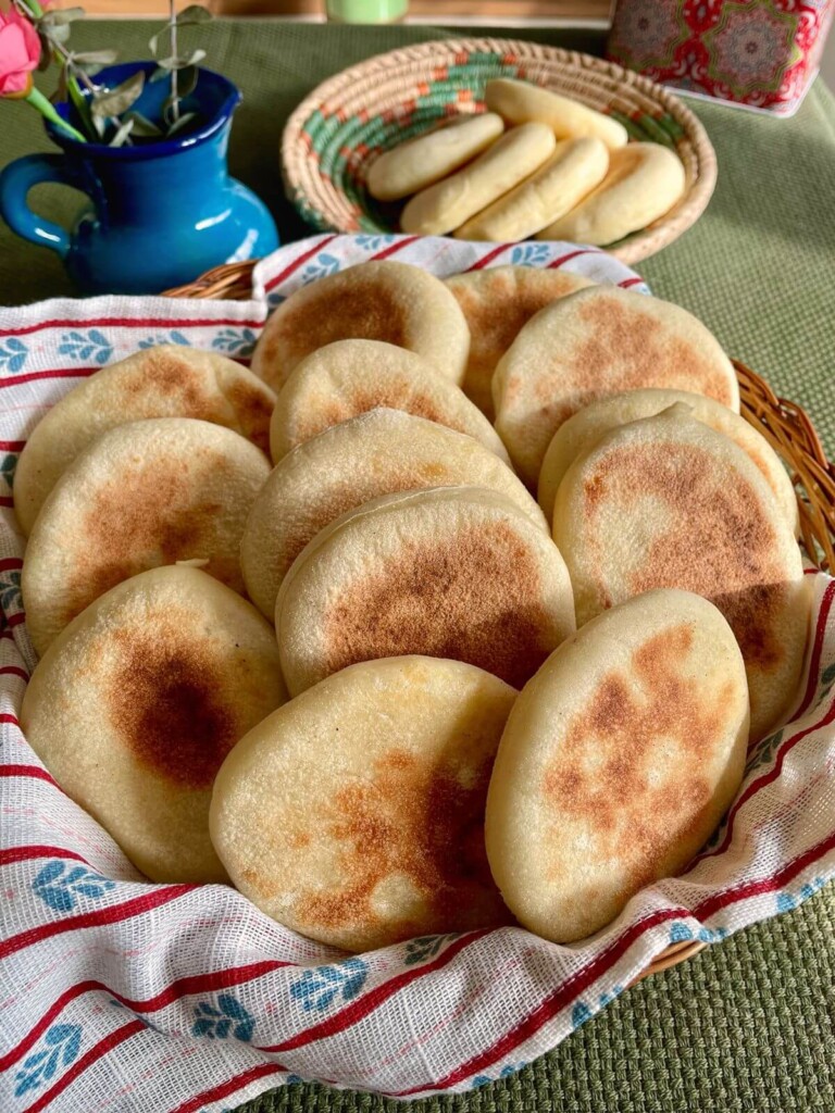 Batbout | Moroccan Pita bread | butfirstchai.com